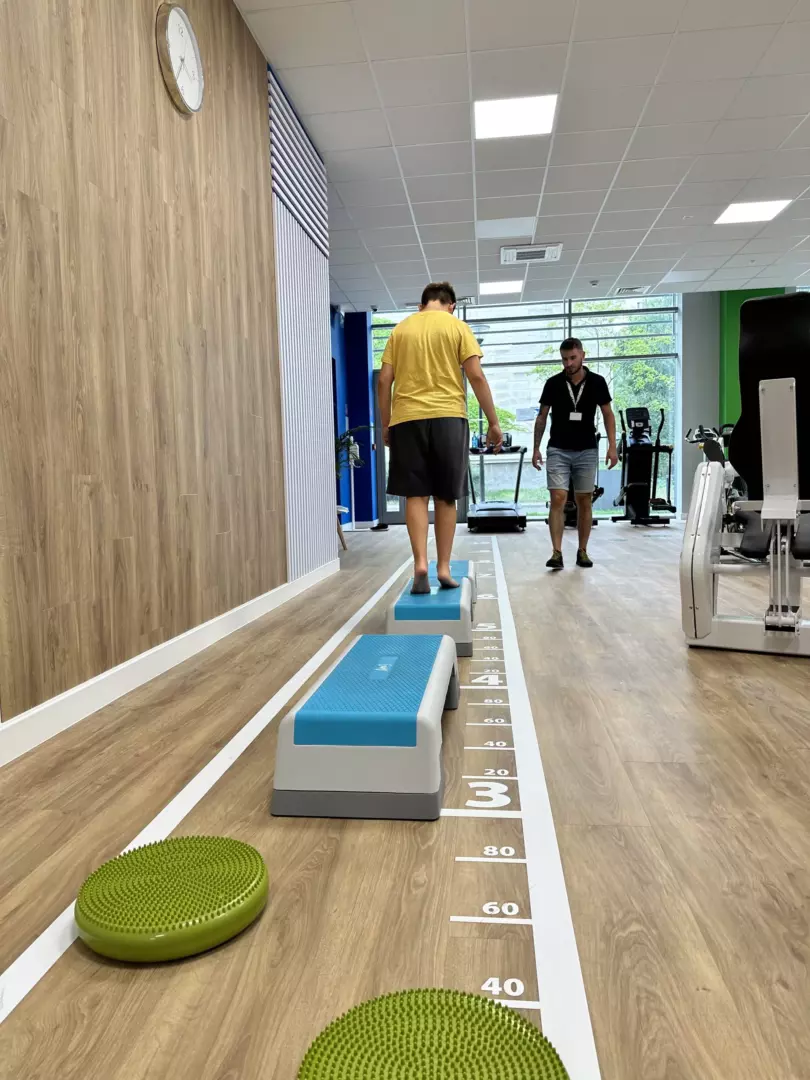 Ćwiczenia Reedukacji Chodu Warszawa SPINETIC